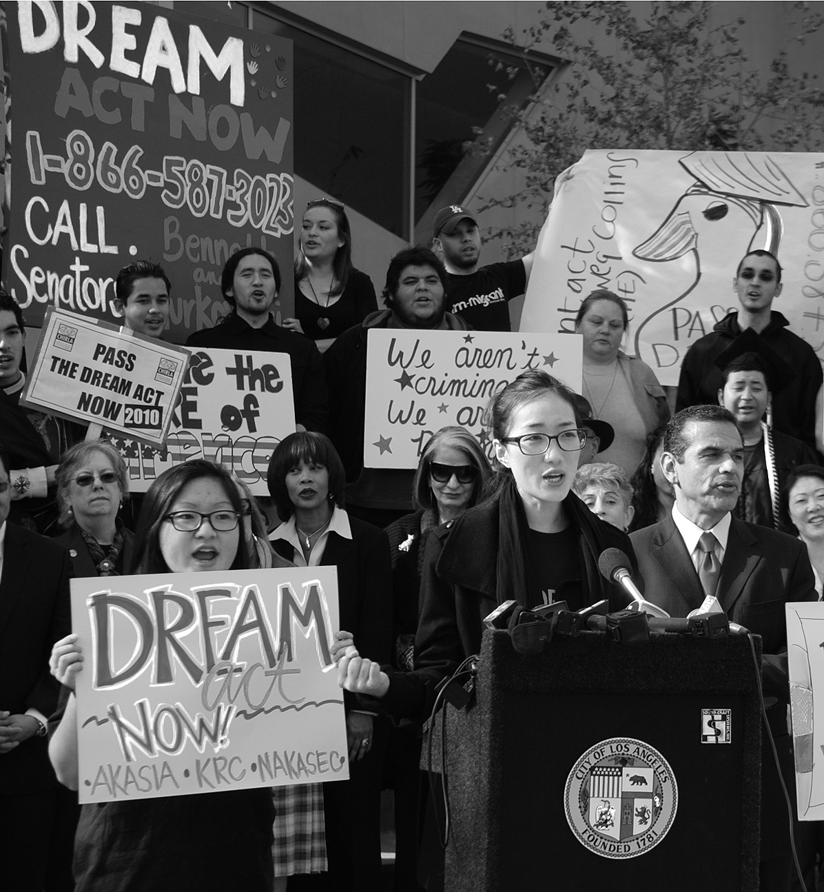 Spanish 250 classes focus on service-learning: DREAM Act - The ...