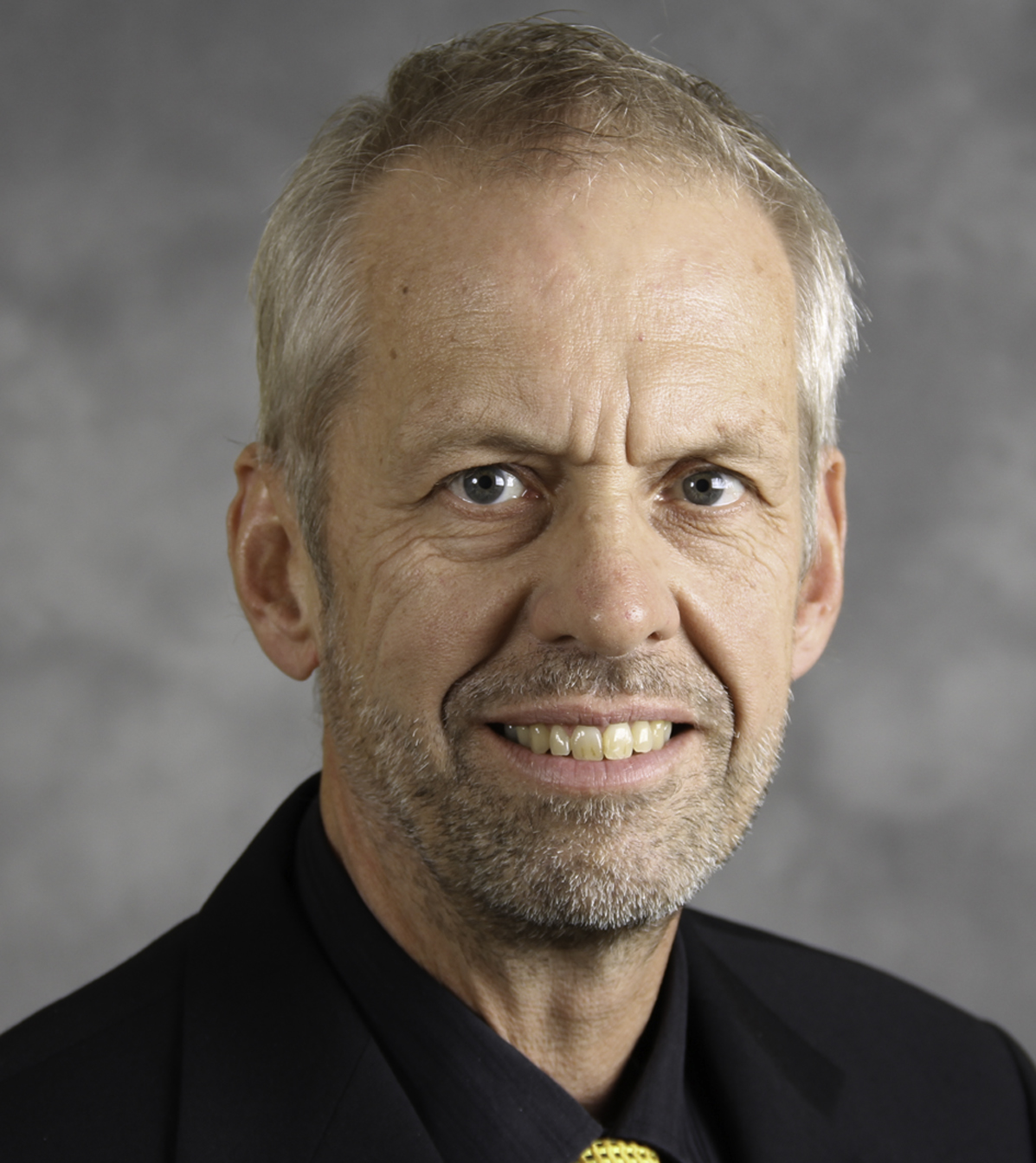 Aune Receives Distinguished Chair - The Gustavian Weekly